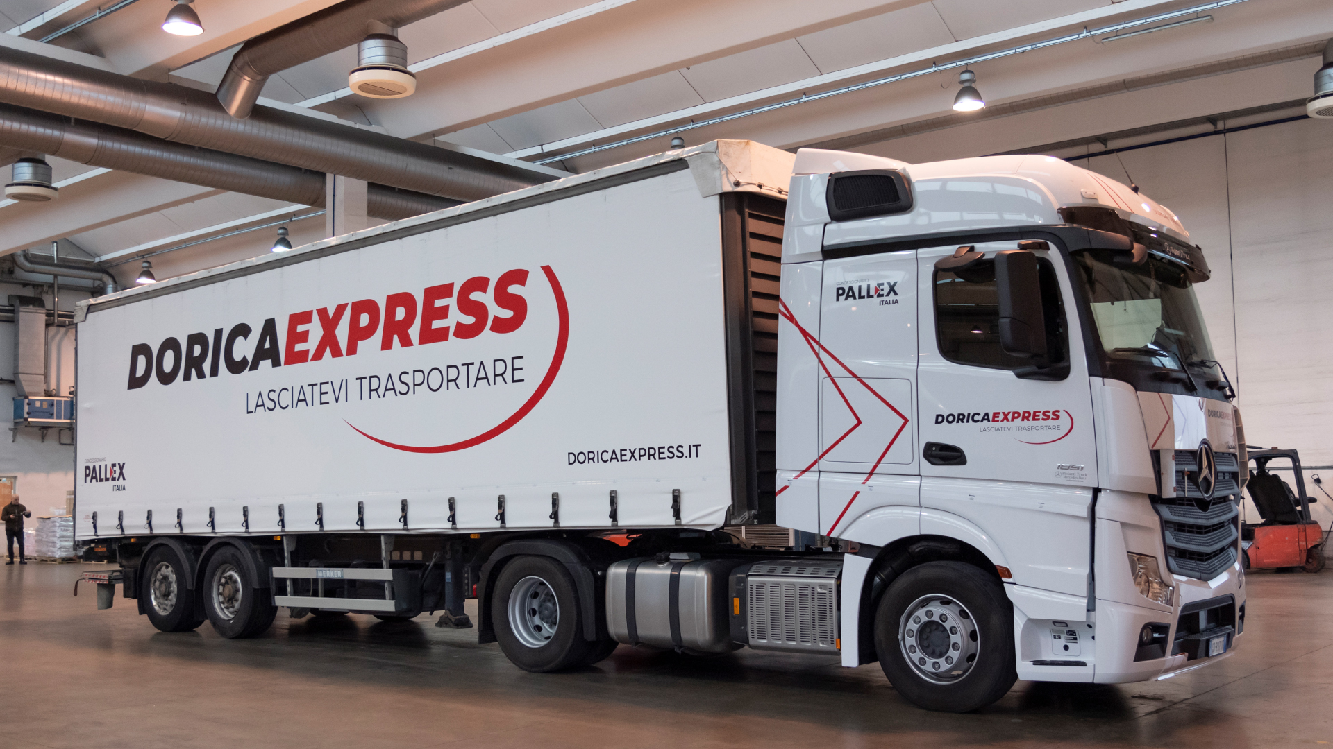 Flotta - Dorica Express Group - I nostri mezzi per spedizioni in tutta ...
